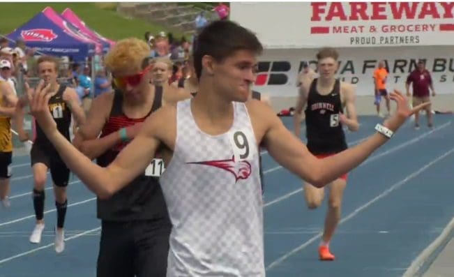 Iowa High School Junior Becomes First Runner in US History to Do This ...